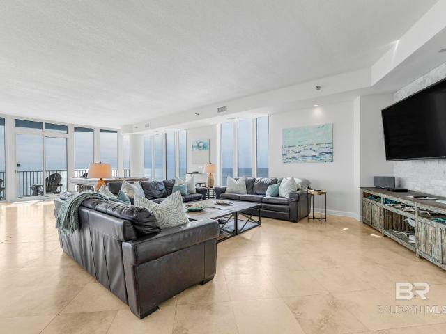 1940 W Beach Boulevard