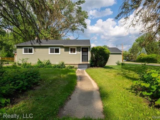 19412 Gaylord, Redford, MI 48240
