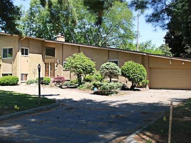 19412 Starlane St, Southfield, MI 48075