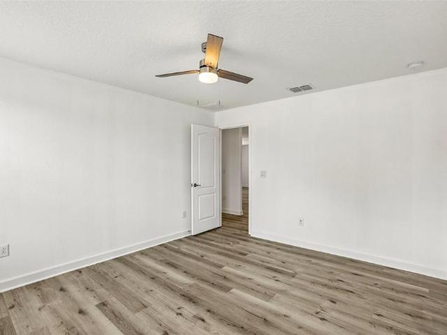 19417 Paddock View Dr, Tampa, FL 33647 | MLS #TB8496