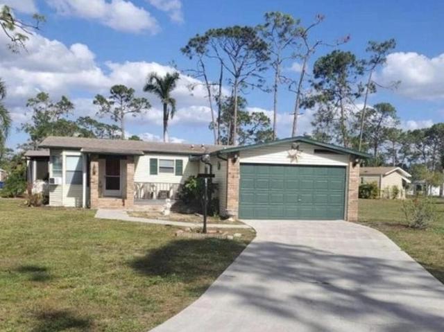 19418 Saddlebrook Ct, North Fort Myers, FL 33903
