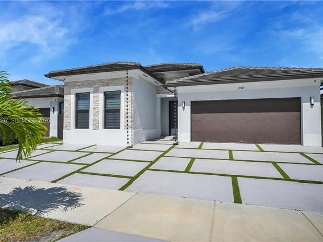 19419 SW 124th Ct, Miami, FL 33177