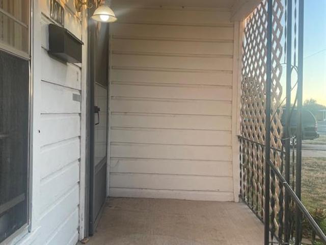 1941 N Mockingbird Lane