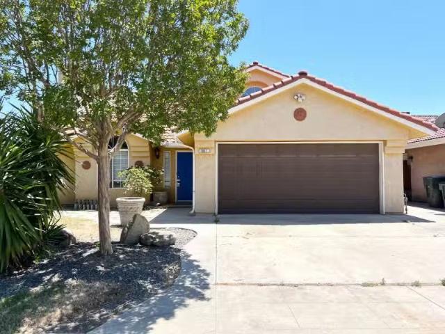 1941 E Muncie Ave, Fresno, CA 93720