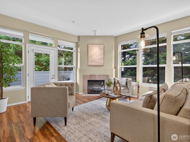 1941 th Avenue W # 103