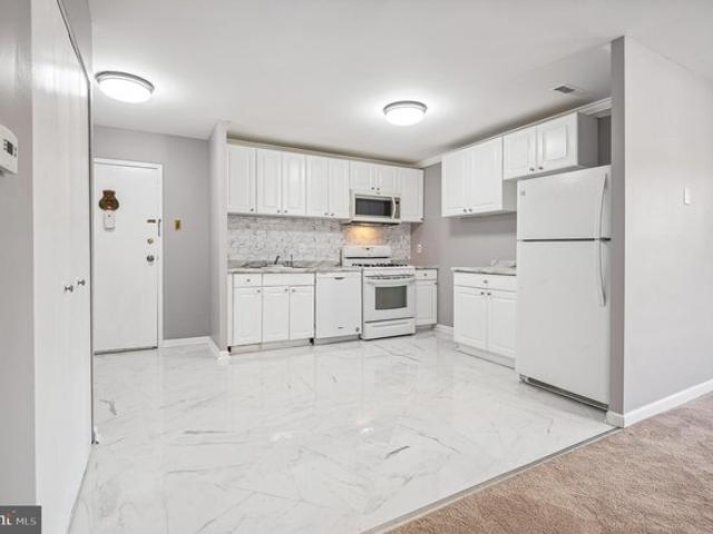 19423 Brassie Pl Apt 201, Montgomery Village, MD 20886