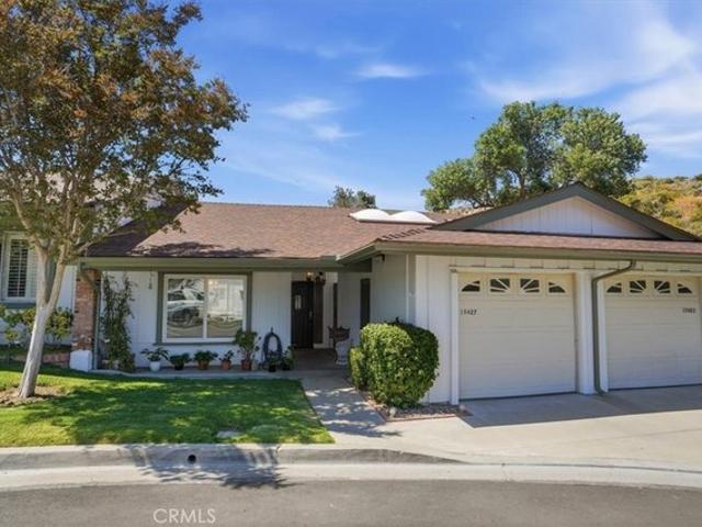 19427 Oak Crossing Rd, Newhall, CA 91321