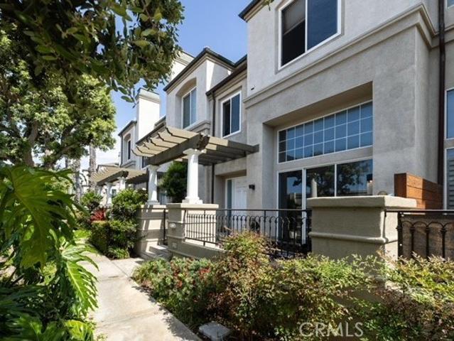 19427 Surfset Dr, Huntington Beach, CA 92648