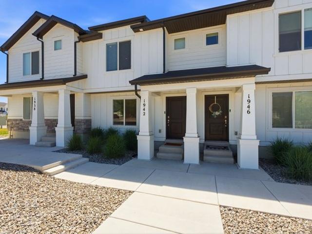 1942 N Blue Iris Ave, Tooele, UT 84074
