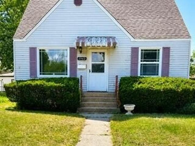 1942 Cleveland St, Gary, IN 46404
