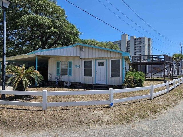 1942 Kingfisher Dr, Surfside Beach, SC 29575