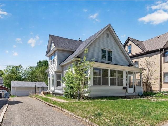 1942 Lincoln St NE, Minneapolis, MN 55418