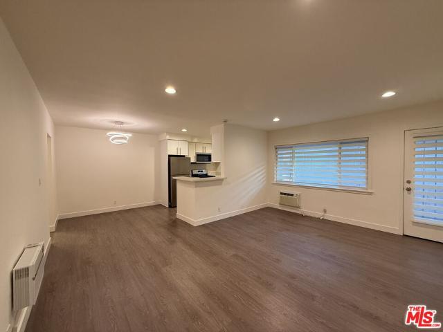 1942 S Sherbourne Dr, Unit 6, Los Angeles, CA 90034 | MLS #26731 | Compass