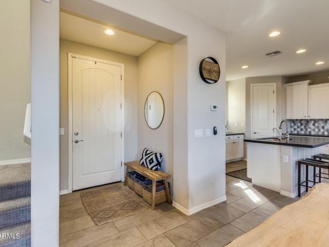 1942 S Sycamore Place