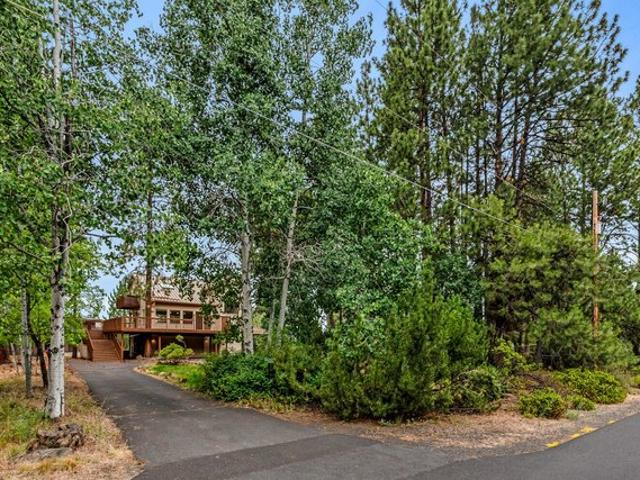 19432 Kemple Dr, Bend, OR 97702