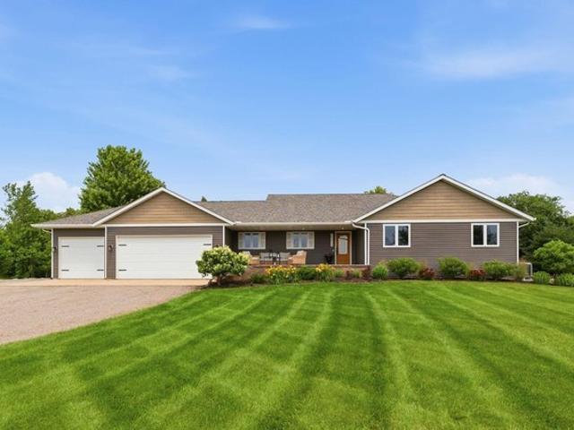 19436 Memory Cir, Hutchinson, MN 55350