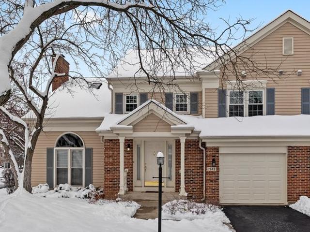 1943 N Charter Point Dr Unit D, Arlington Heights, IL 60004