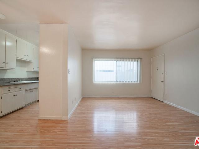 1943 Overland Avenue 3