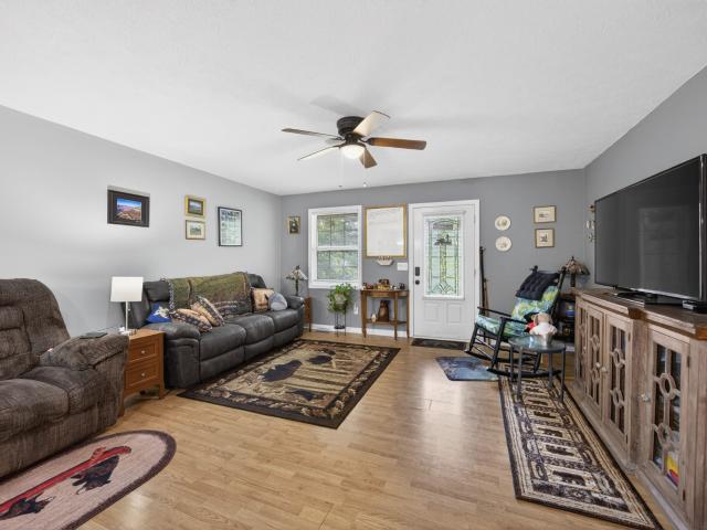 1943 Birch Cir