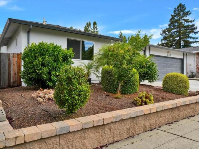 1943 Everglades Drive