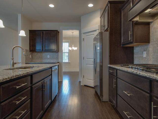 1943 Griffin Dr