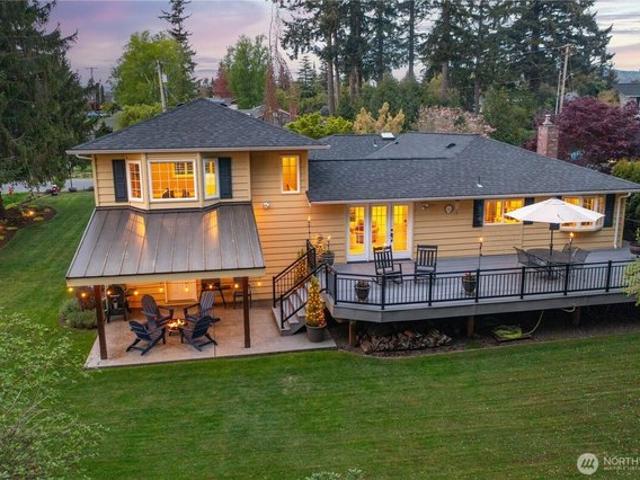 1943 Lake Crest Dr, Bellingham, WA 98229