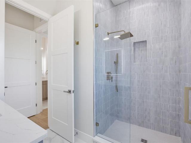 1943 Shore Acres Blvd NE, St. Petersburg, FL 33703 | MLS #TB8497