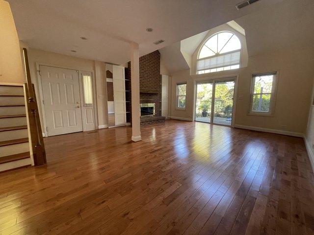 1943 W White Oak St, Arlington Heights, IL 60005