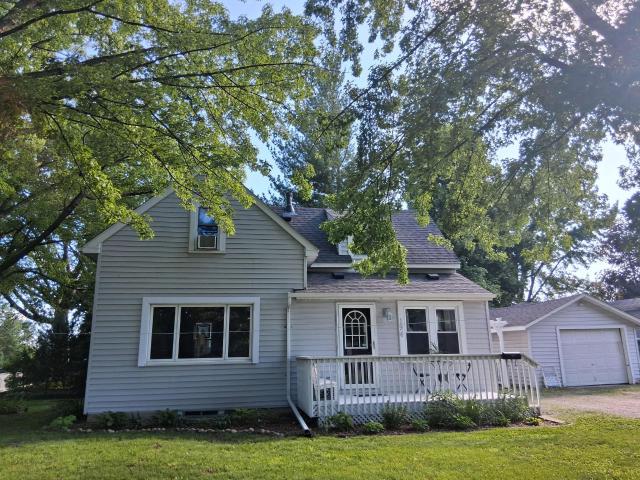 194 5th Avenue NE