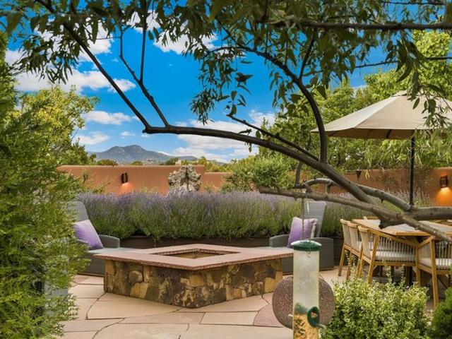 194 Arroyo Hondo Trl, Santa Fe, NM 87508
