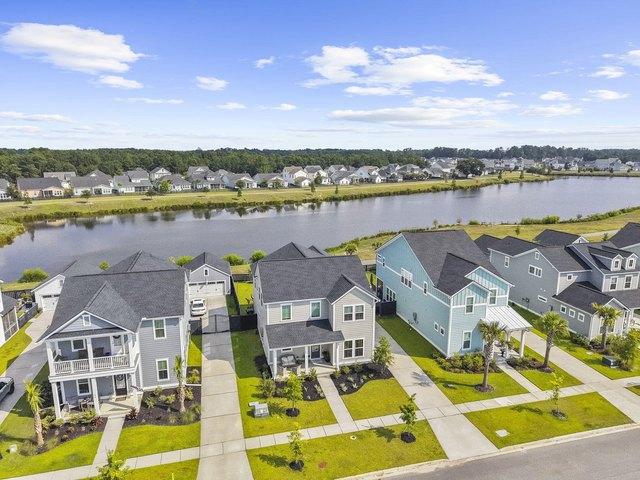 194 Ashworth Dr, Summerville, SC 29486