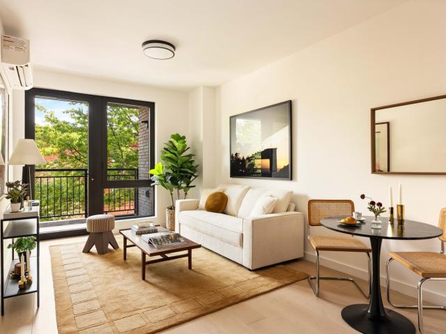 194 Bainbridge Street, Brooklyn, NY