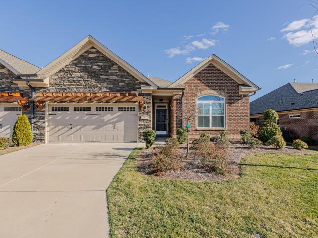 194 Dunvegan Lane
