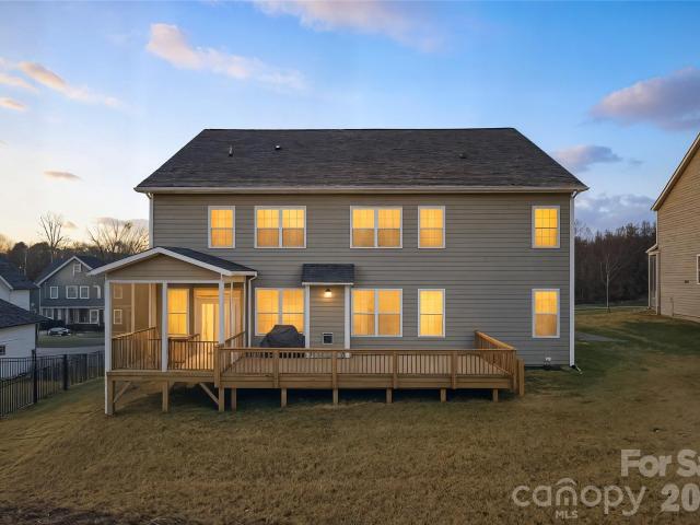 194 Forsythia Ln, Tega Cay, SC 29708 | MLS #4317 | Compass