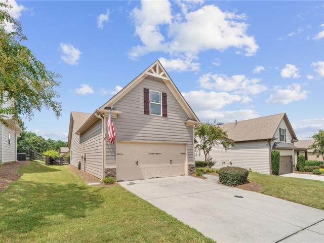 194 Hawthorne Ridge Circle