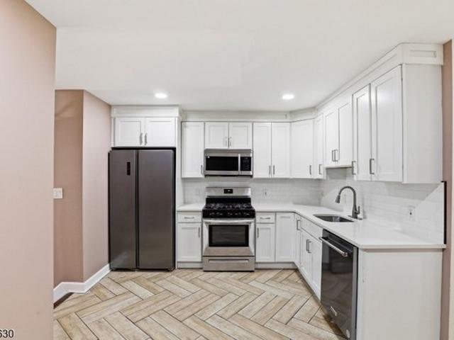 194 Hillside Ave, Newark, NJ 07108
