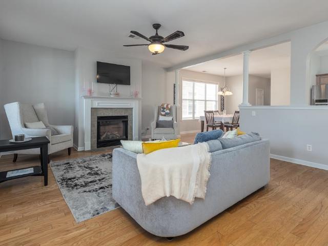 194 island bluff dr