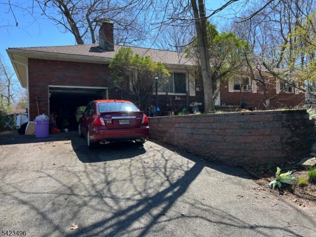 194 Lincoln Ave, Little Falls, NJ 07424 | MLS #4019 | Compass