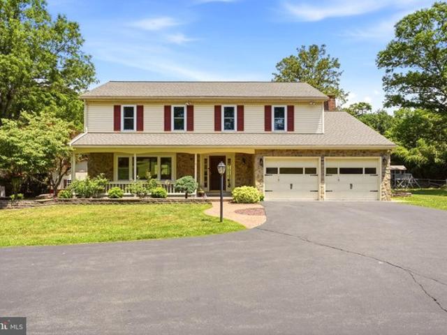 194 Meadow Glen Ln, Reading, PA 19607