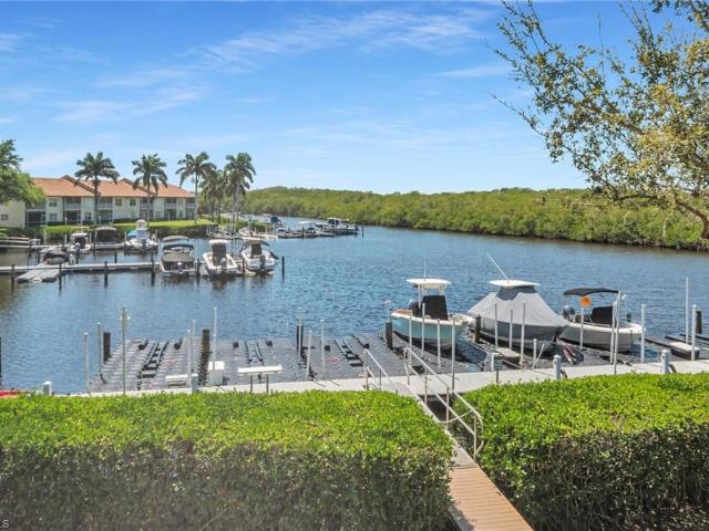 194 Newport Dr, Unit 908, Naples, FL 34114 | MLS #226011