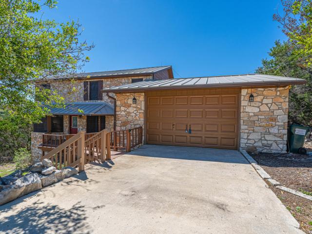 194 NW Hills Dr, Kerrville, TX 78028 | MLS #1957