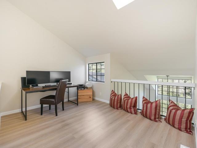 194 Pelican Ln, Novato, CA 94949 | MLS #326036