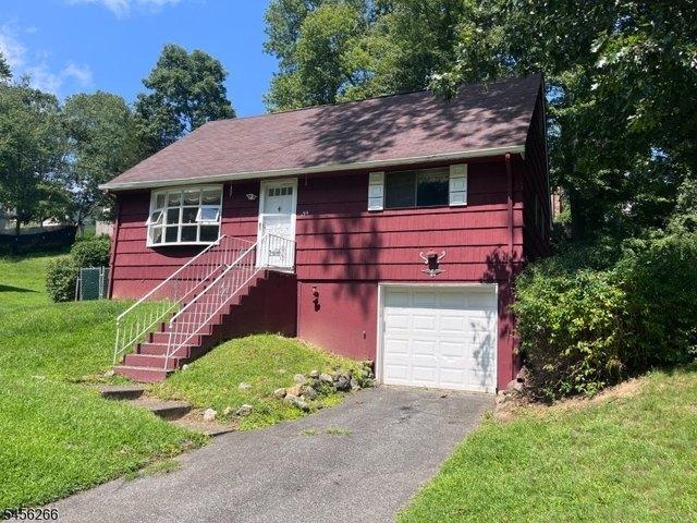 194 Tomahawk Trl, Byram Township, NJ 07871