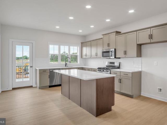 194 Trailside Court