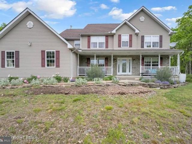 194 Tumbleweed Dr, Effort, PA 18330