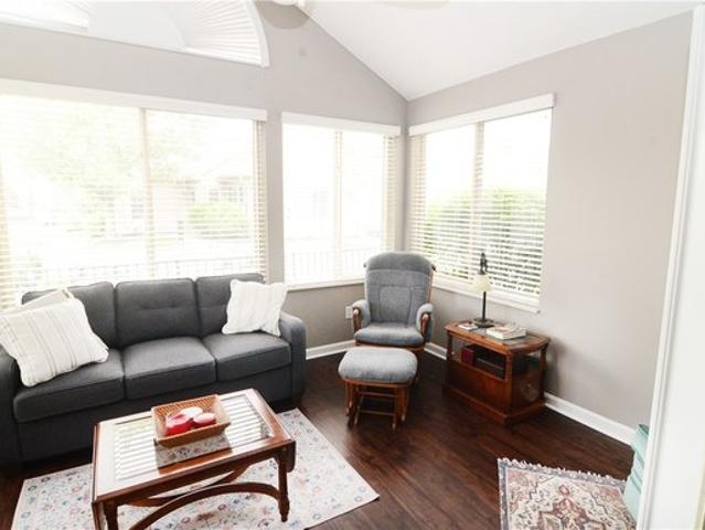 194 Villa Pointe Dr, Springboro, OH 45066