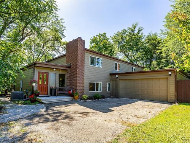 19541 th Ave, Ames, IA 50014