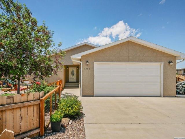 1954 N 10th St, Laramie, WY 82072