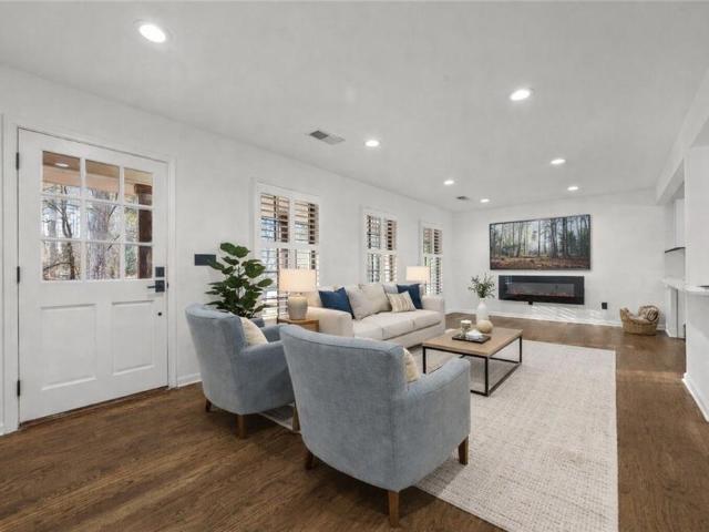 1954 Childress Drive SW