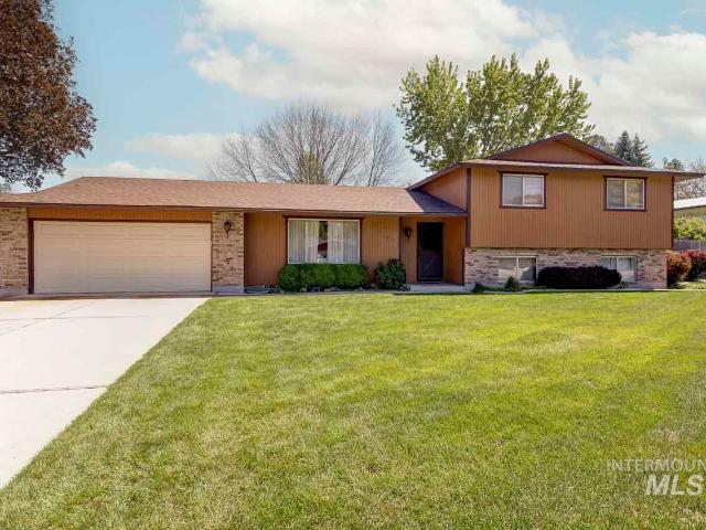 1954 Denell Way, Boise, ID 83709 | MLS #98982 | Compass